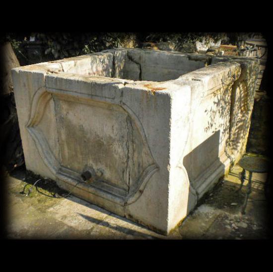 Antico Pozzo in Pietra Chiara - RA-MA